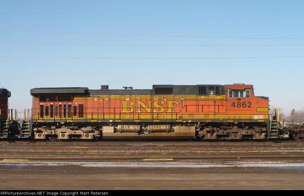 BNSF 4862